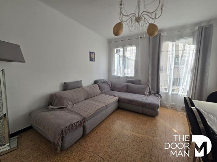 Appartement à vendre - Toulon, Saint-Roch - 4 pièces - 3 chambres