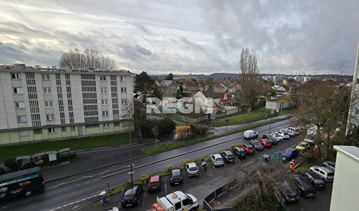 Appartement à vendre - Chelles, Mont-Chalâts, Colline du Fort, La Tuilerie - 2 pièces - 1 chambre