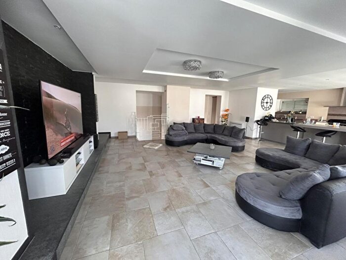 Maison à vendre - Pfastatt - 5 pièces - 3 chambres