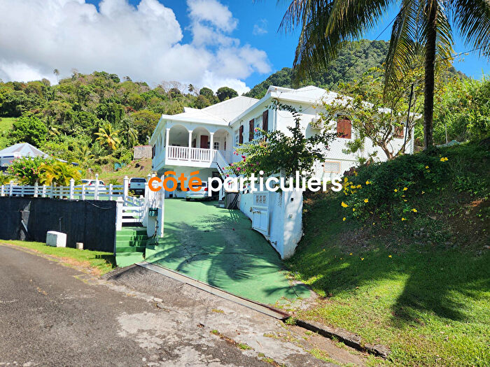 Maison à vendre - Capesterre-Belle-Eau - 13 pièces - 7 chambres