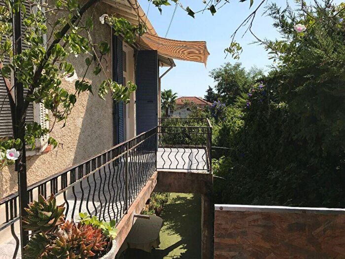 Appartement 3 pièces à Laval, Antibes, à louer