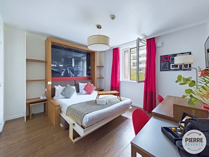 Appartement à vendre - Courbevoie, Hôtel de ville - 1 pièce