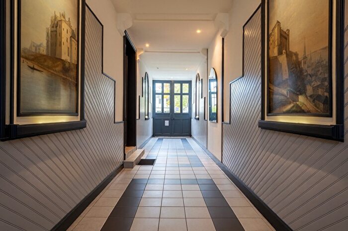 Maison à vendre - Saumur, Nantilly - 15 pièces - 13 chambres