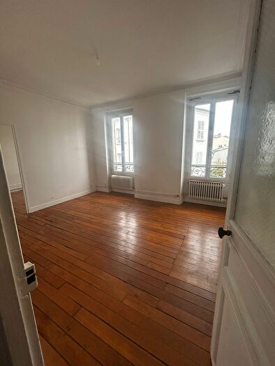 Appartement à louer - Asnières-sur-Seine, Centre-ville - 4 pièces - 3 chambres