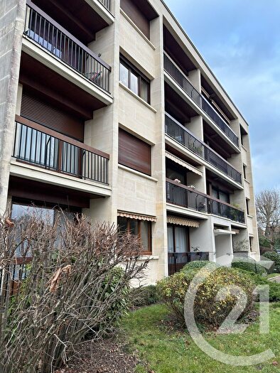 Appartement à louer - Fontainebleau, France, Joffre - 3 pièces - 1 chambre