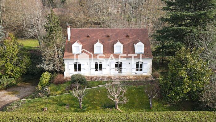 Maison 8 pièces à Vergt, à vendre