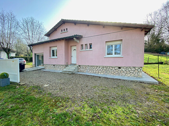 Maison 3 pièces à Bon-Encontre, à louer