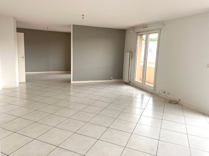 Appartement à louer - Clermont-Ferrand, Vallières, Sallins, Poncillon - 5 pièces - 3 chambres