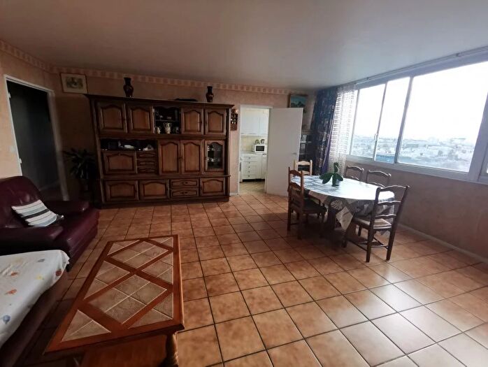 Appartement à vendre - Paris e  - 4 pièces - 3 chambres