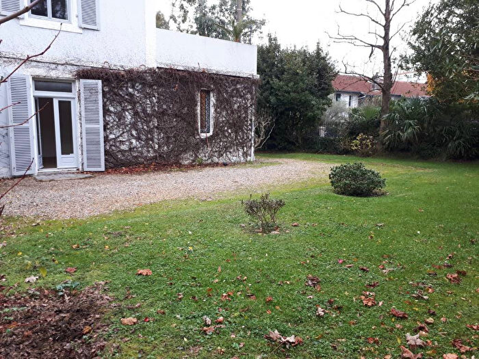 Appartement à louer - BayonneBayonaBaiona, Arènes - 3 pièces - 2 chambres