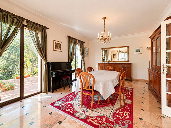 Maison 7 pièces à Péchabou, à vendre