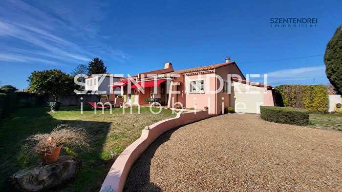 Maison à vendre - Le Cailar - 5 pièces - 3 chambres