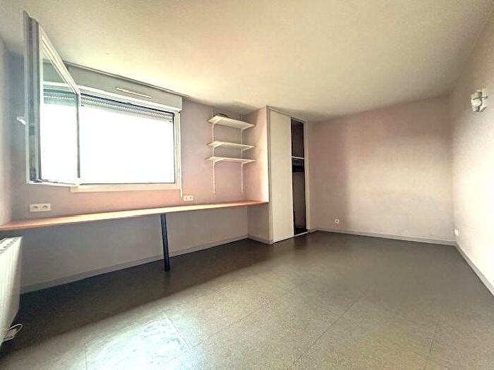 Appartement 1 pièce à Villeurbanne, Cusset, à vendre
