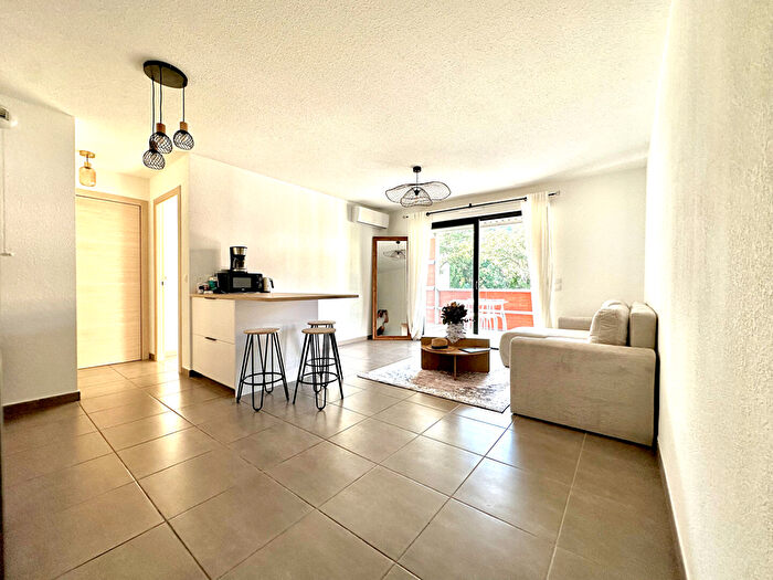 Bastia, Lupino : Appartement 2 pièces à louer