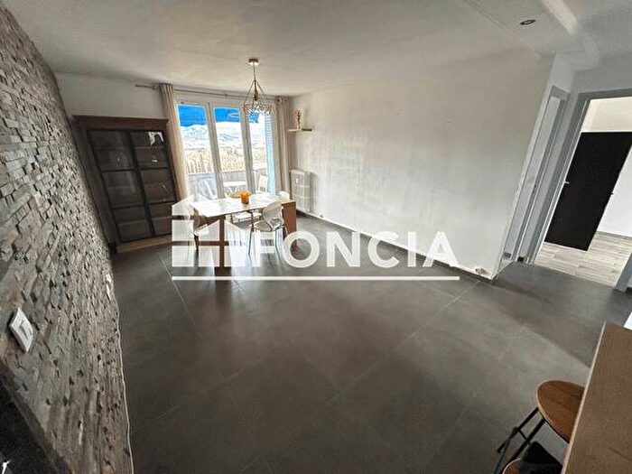 Appartement à louer - Grand Charran-Faventines, Valence - 3 pièces - 2 chambres