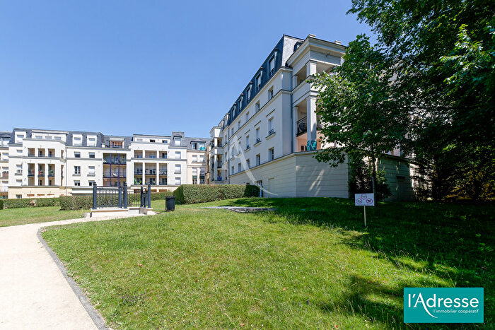Appartement à louer - Reims, Europe, Chemin Vert - 4 pièces - 3 chambres
