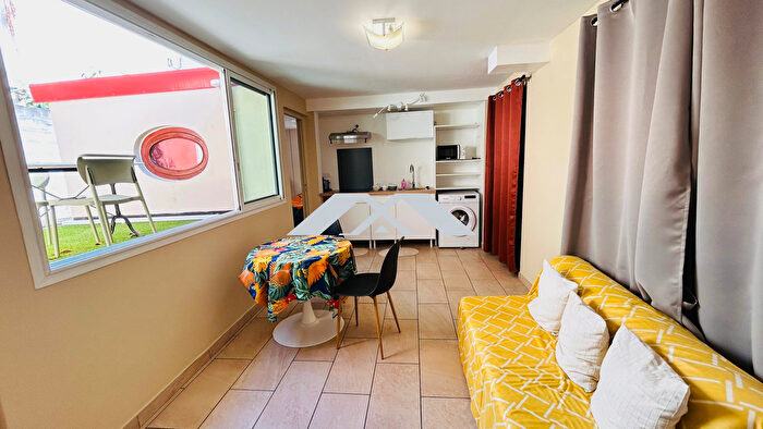 Saint-Paul, Villèle : Appartement 3 pièces à louer