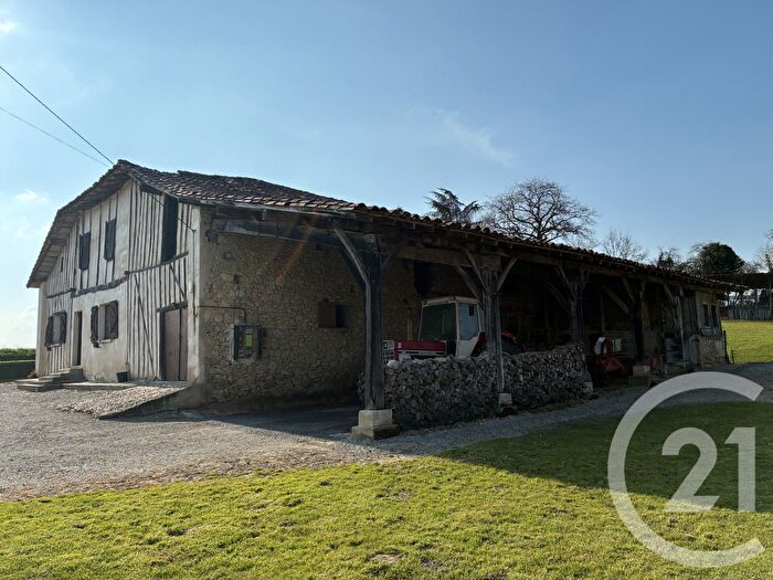 Maison à vendre - Aurignac - 5 pièces - 3 chambres