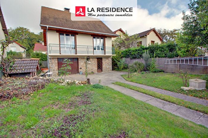 Maison à vendre - Fontenay-le-Fleury, Chapelle Saint-Jean - 5 pièces - 3 chambres