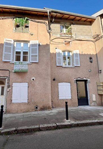 Appartement à louer - centre Ville-La Chartonnière-La Barre, Villefranche-sur-Saône - 3 pièces - 2 chambres