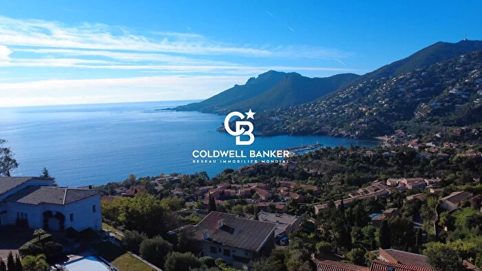 Maison à vendre - Théoule-sur-Mer - 7 pièces - 5 chambres