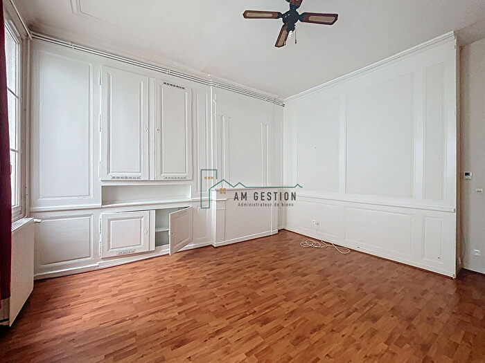 Appartement à louer - Limoges, Centre-ville, Hôtel de Ville, Emailleurs - 1 pièce