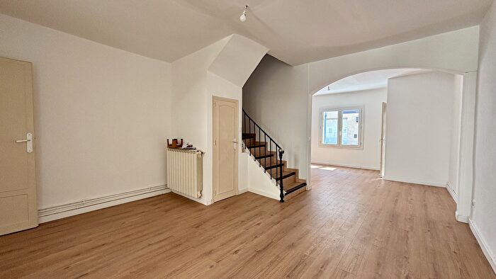 Maison à vendre - Marseille e , Saint-Henri - 4 pièces - 2 chambres