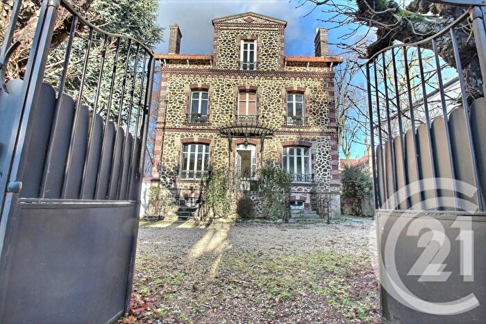 Maison à vendre - Villemomble, Les Coquetiers - 12 pièces - 7 chambres