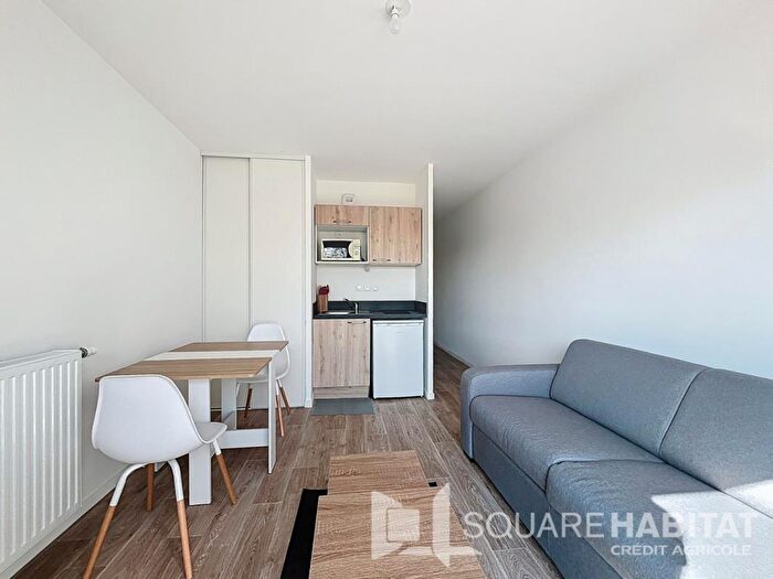 Appartement à louer - Quartiers Nord-Est, Les Longs Champs - 1 pièce