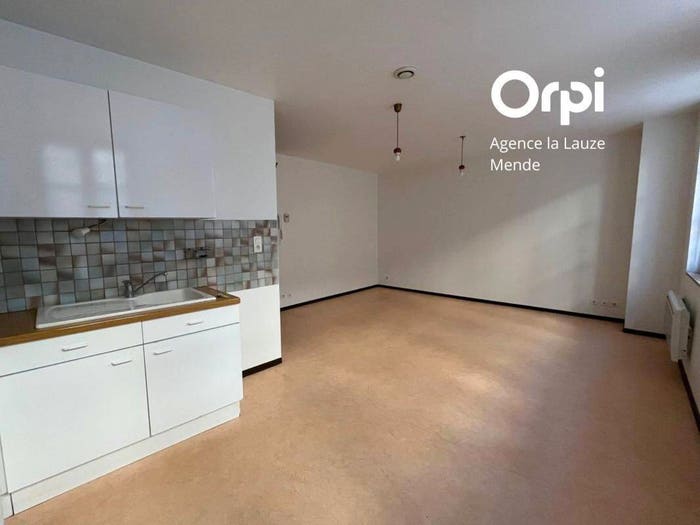 Centre Ville, Mende : Appartement 4 pièces à louer