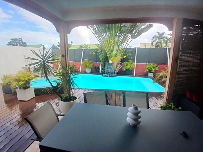 Maison à vendre - Baie-Mahault - 5 pièces - 4 chambres