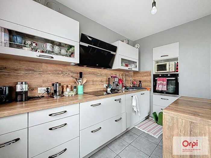 Appartement à louer - Rimard-Marignon, Montluçon - 3 pièces - 2 chambres