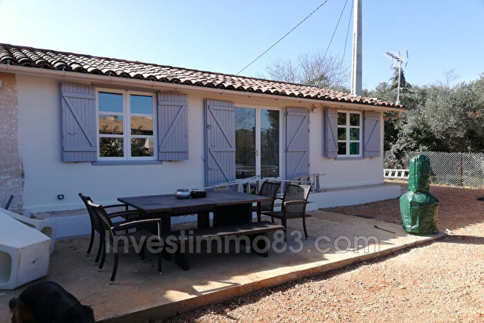 Maison à vendre - Saint-Maximin-la-Sainte-Baume - 4 pièces - 3 chambres