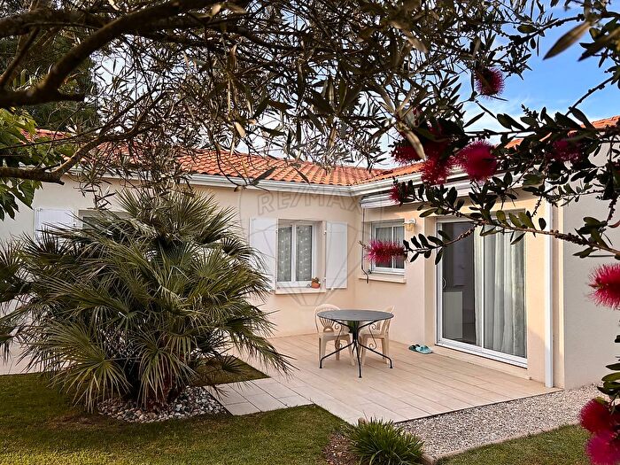 Maison 4 pièces à Saint-Sulpice-de-Royan, à vendre