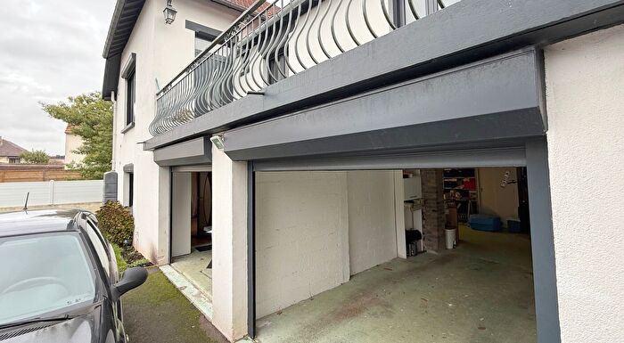 Maison à vendre - Oissel - 5 pièces - 4 chambres