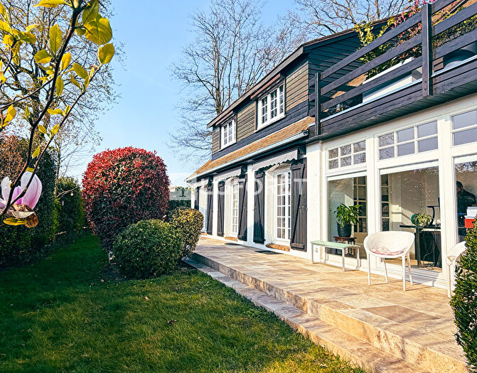 Maison à vendre - Orgeval - 8 pièces - 5 chambres