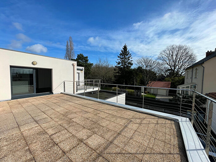 Appartement à vendre - Saint-Sébastien-sur-Loire, Est - 2 pièces - 1 chambre