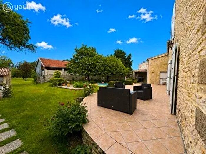 Nuaillé-d'Aunis : Maison 5 pièces à vendre