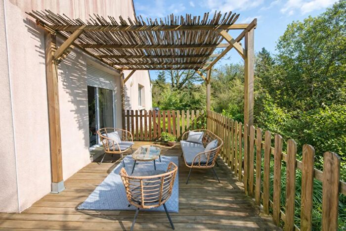 Maison à vendre - Guilligomarch - 7 pièces - 5 chambres