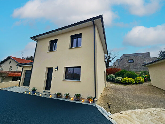 Maison à vendre - Salaise-sur-Sanne - 4 pièces - 3 chambres