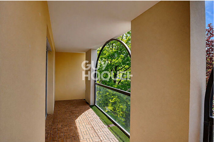Appartement à vendre - Bron, La Pagère - 4 pièces - 3 chambres