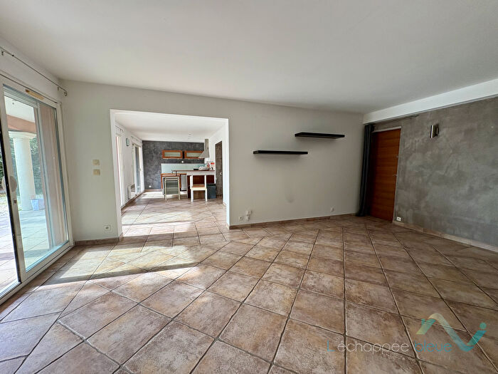 Maison à vendre - Hyères, Ayguade, Salins - 7 pièces - 5 chambres