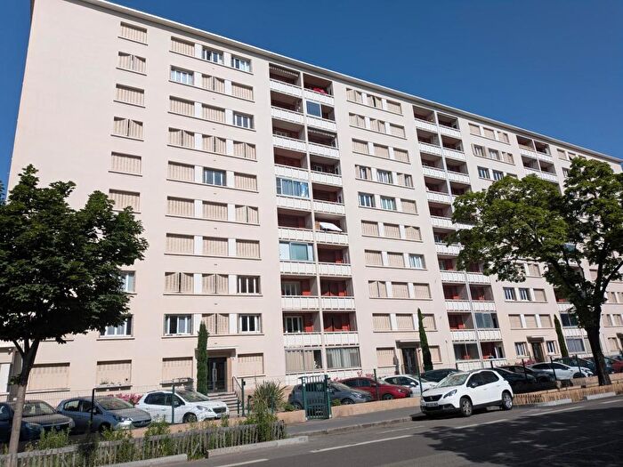 Appartement 3 pièces à louer à Villeurbanne, Zola, Pressence