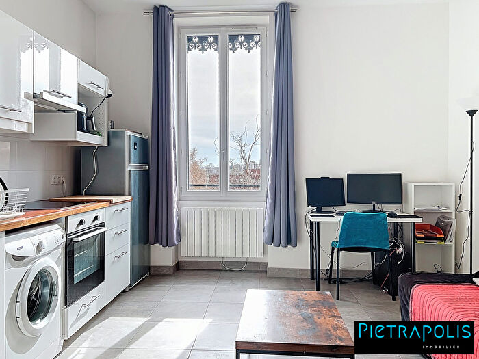 Appartement à vendre - Oullins - 2 pièces - 1 chambre