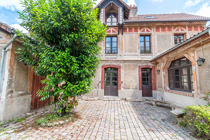 Maison 9 pièces à Montmorency, Centre Montmorency, à vendre