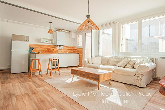 Appartement à louer - Niort, Centre-ville - 3 pièces - 2 chambres