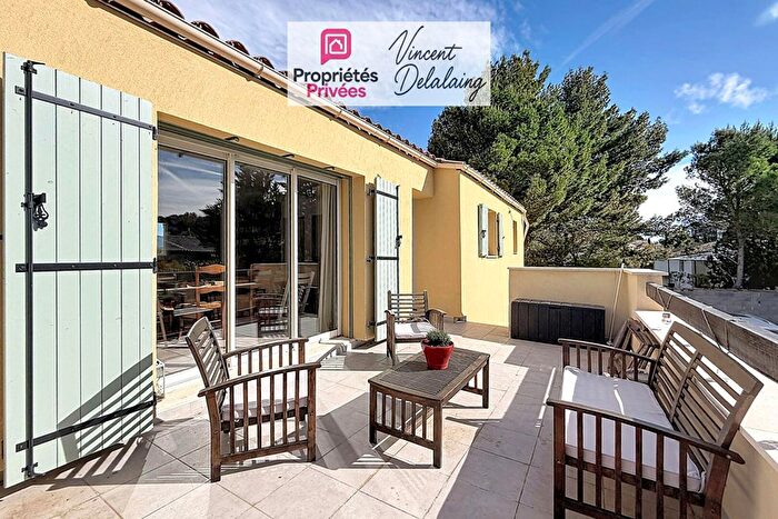 Maison à vendre - Pertuis, Centre-ville, Fours à Chaux, Claret - 8 pièces - 7 chambres