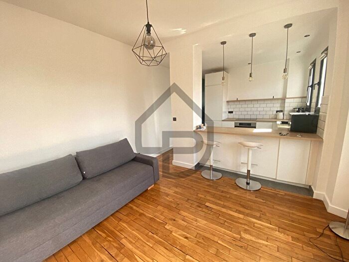 Appartement à louer - Centre Ville, Rueil-Malmaison - 2 pièces - 1 chambre