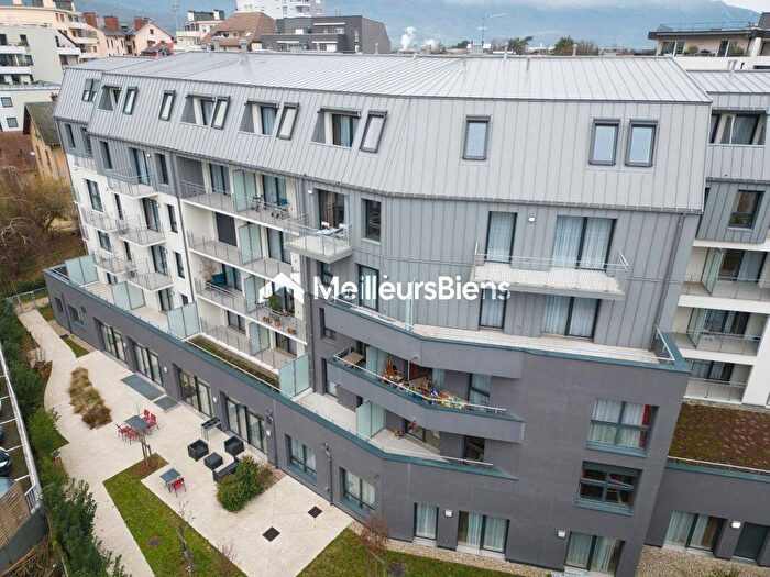 Appartement à louer - Centre-Stade, Chambéry - 1 pièce