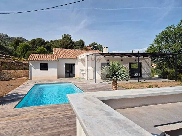 Lascours, Roquevaire : Maison 4 pièces à louer